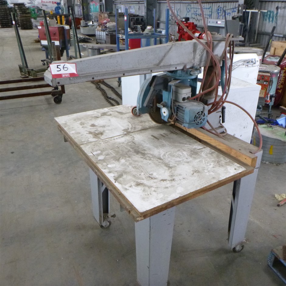 Radial Arm docking saw on bench 3 phase Auction (0056-3030991) | Grays ...