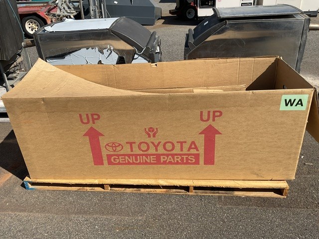 1x Pallet Containing Toyota Rear Bumper Auction (0069-9057159) | Grays ...