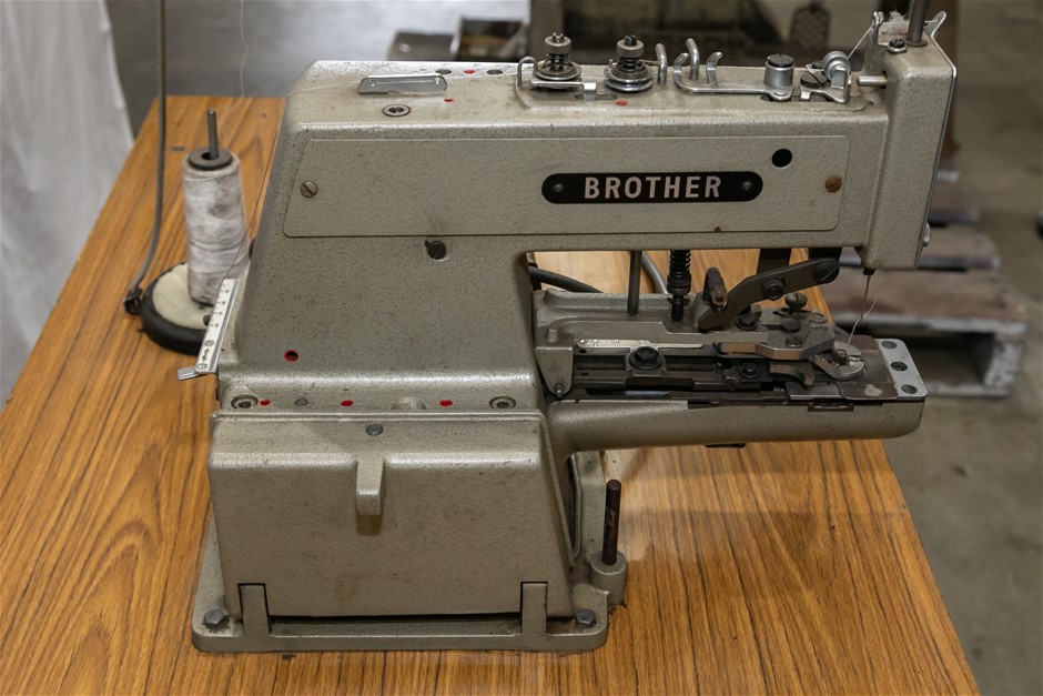 Brother CB3-B915-1 Button Industrial Sewing Machine Auction (0012 ...
