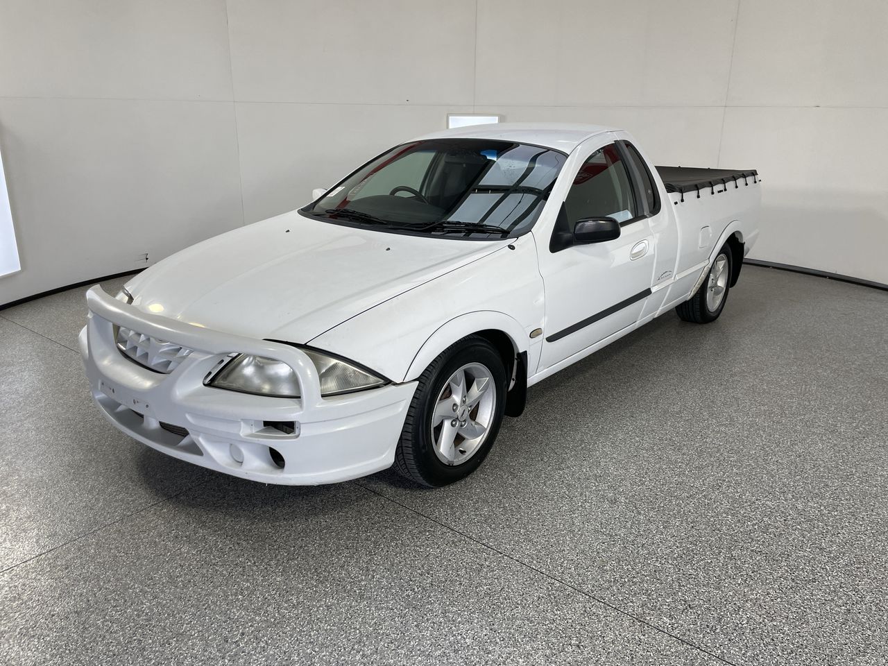 2002 Ford Falcon V8 XLS AUIII Automatic Ute(WOVR-INSPECTED) Auction ...