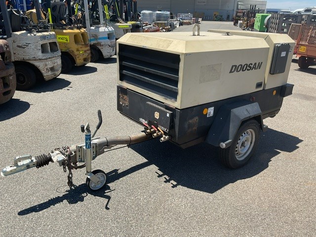 Clark 7/51 Trailer Mounted Compressor Auction (0008-9055348) | Grays ...