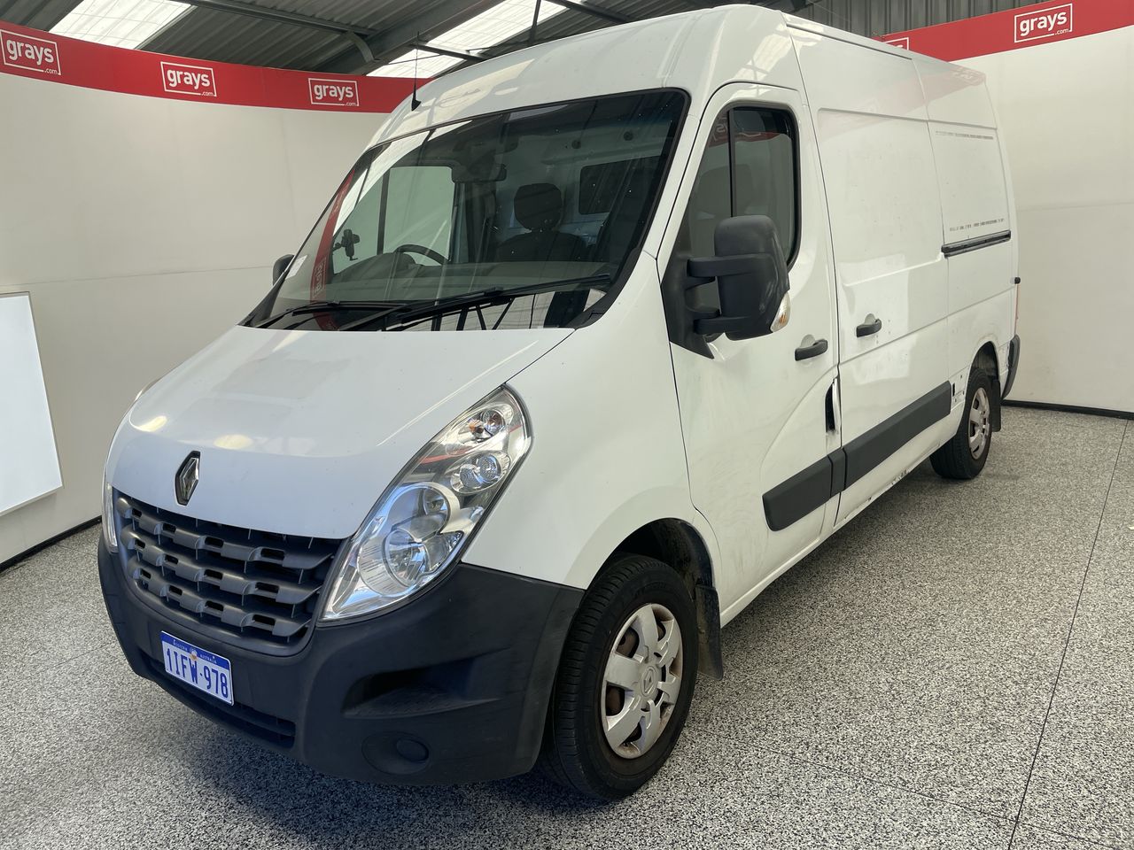 2014 Renault Master MWB MID ROOF Turbo Diesel Semi automatic Van ...
