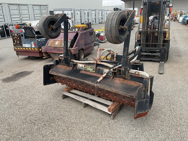 Digga PR-000001 Skid Stear Power Rake Auction (0010-9055563) | Grays ...