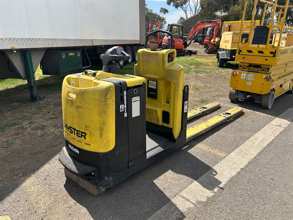 2013 Hyster Pedestrian Pallet Mover Auction (0003-3031422) | Grays ...