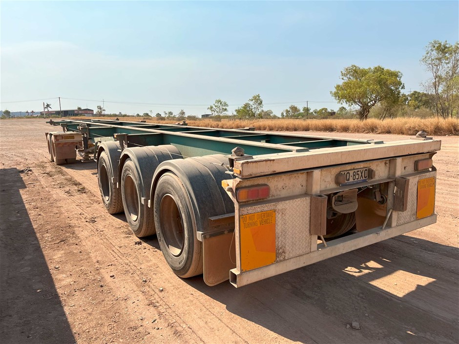 2002 Air Rite Technologies Tri -RT Triaxle Skeletal Trailer Auction ...