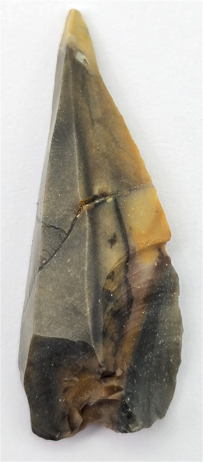 BRONZE AGE PREHISTORIC FLINT ARROWHEAD - CIRCA 3000 YEARS OLD Auction (0002-2563606) | Grays ...