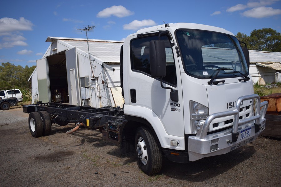 2009 Isuzu FRR Cab/Chassis Truck Auction (0001-9055929) | Grays Australia