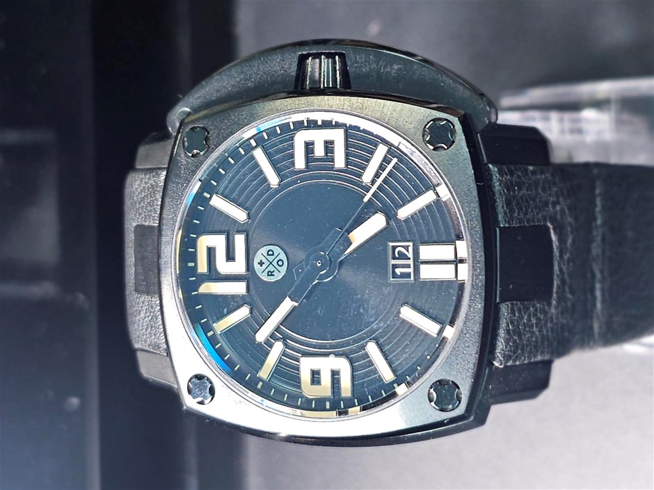 Sam & Rod Black Leather - Gold detail Auction (0024-2563683) | Grays ...