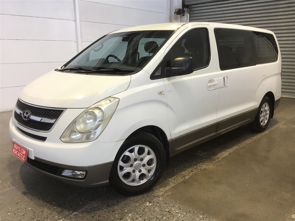2011 Hyundai iMAX TQ Turbo Diesel Automatic 8 Seats People Mover ...