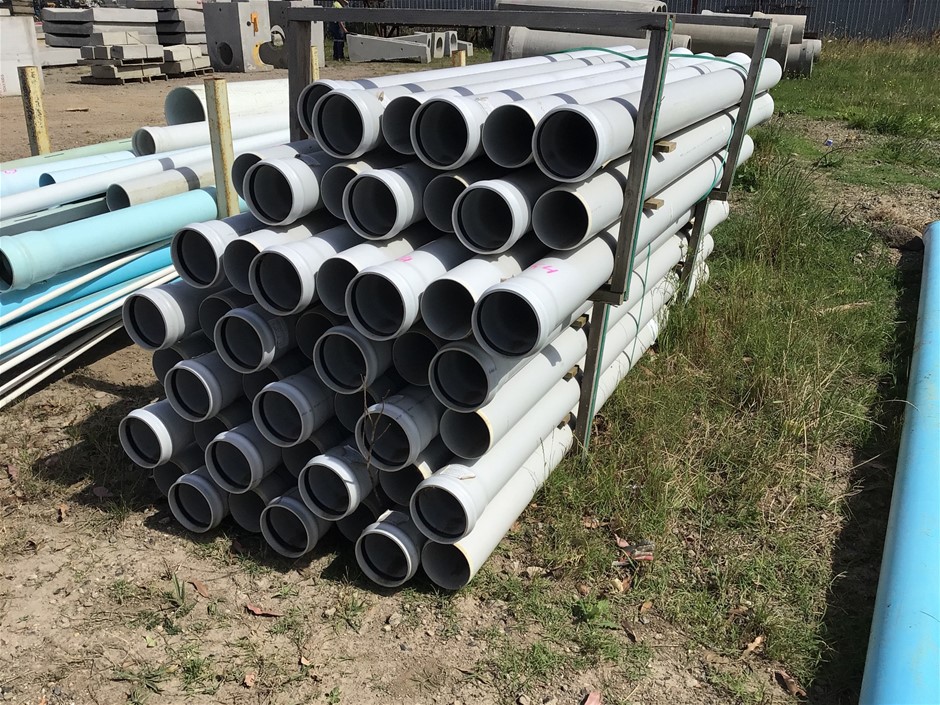 48x A Large Quantity of Vinidex PVC Pipes Auction (0054-3031669 ...