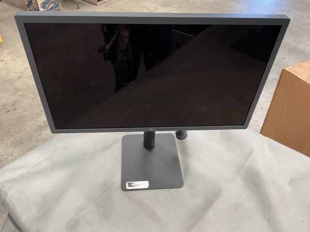LG Computer Display Unit Auction (0004-9058385) | Grays Australia