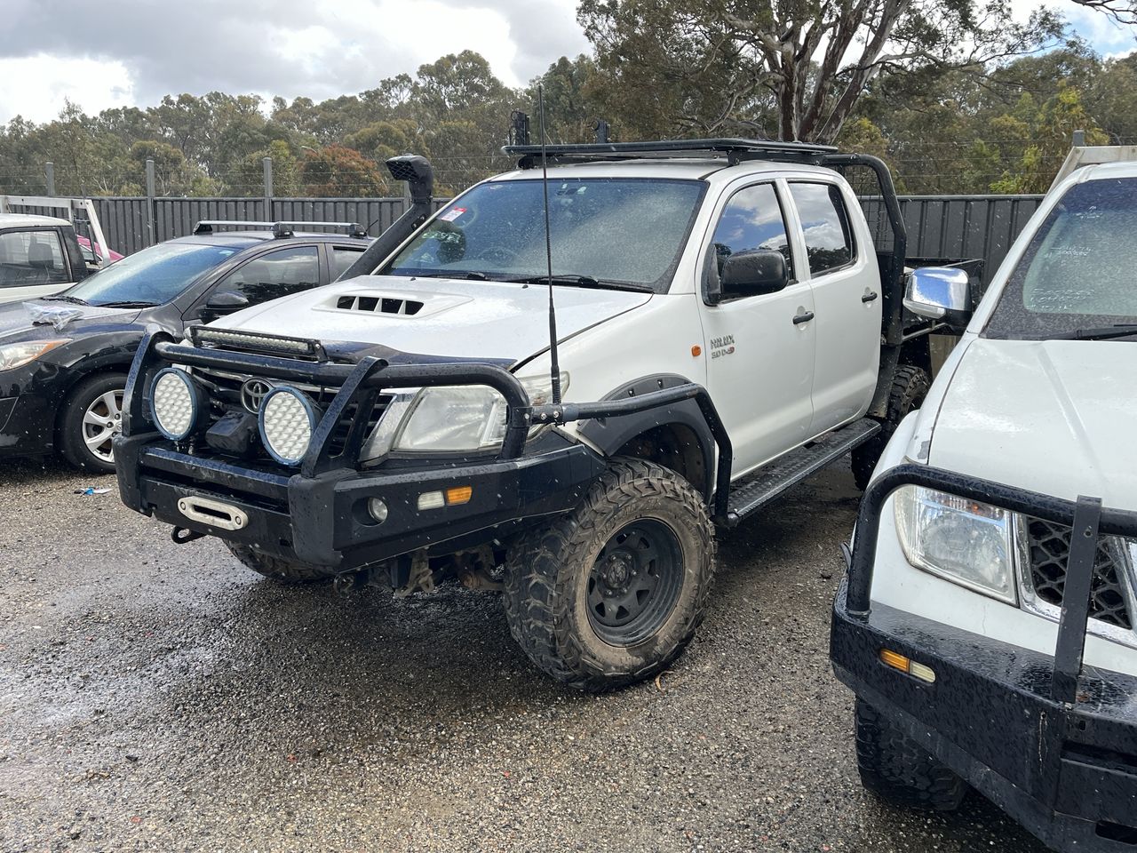 2012 Toyota Hilux 4X4 SR KUN26R Turbo Diesel Manual Crew Cab Chassis ...