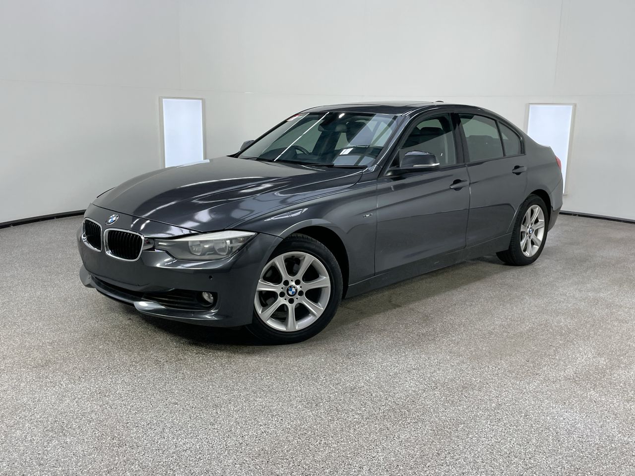 2010 BMW 3 Series 320i F30 Automatic - (WOVR-Repairable Write-off ...