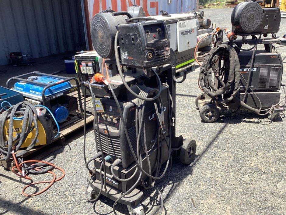 Unimig 350 Razor Weld Welder with X4 350 Wire Feeder Auction (0023 ...