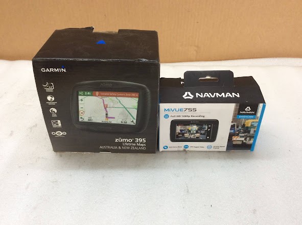 Garmin zumo 395 GPS Navigator&Navman Mivue 755 Dash Camera *2 Auction ...