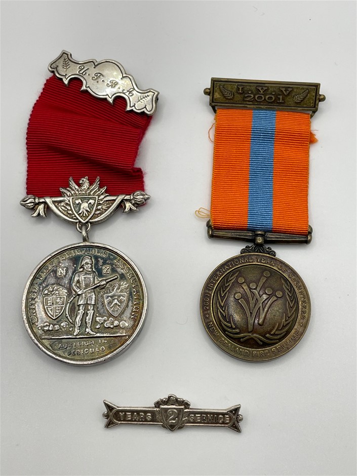 2 x U.F.B.A. long service & NZ Fire Service medals Auction (5779 ...