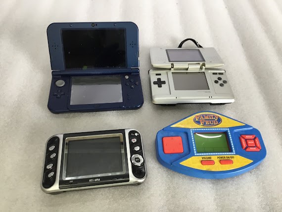 Nintendo 3DS XL&DS NTR-001/iRiver PMP-120/Family Feud Game Console ...