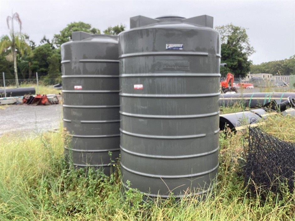 2 x Polyworld 2000 Litre Poly Tanks Auction (0024-7056144) | Grays ...