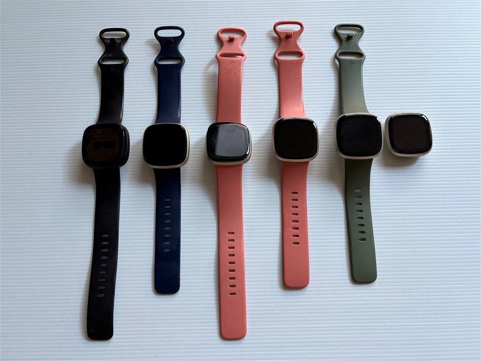 Fitbit Versa 3 Fitness Smartwatch (Lot of 7) Auction (0005-2565319 ...