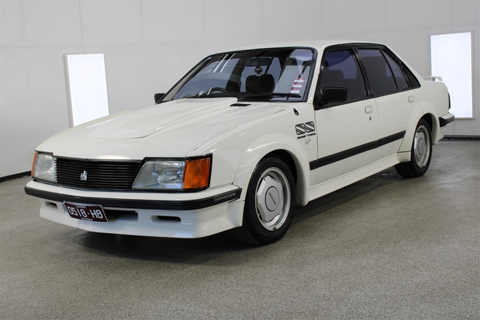 1983 Holden VH Commodore SLE Group 3 tribute Automatic Sedan Auction ...