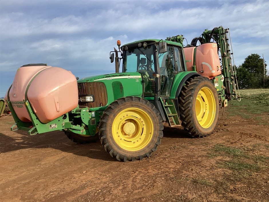 2015 JOHN DEER 6620 Tractor with AMAZONE Boome Sprayer Auction (0009 ...