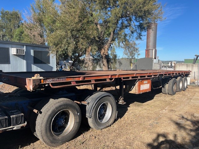 1978 Loadmaster 00Trail Triaxle Trailer Auction (0045-5059113) | Grays Australia
