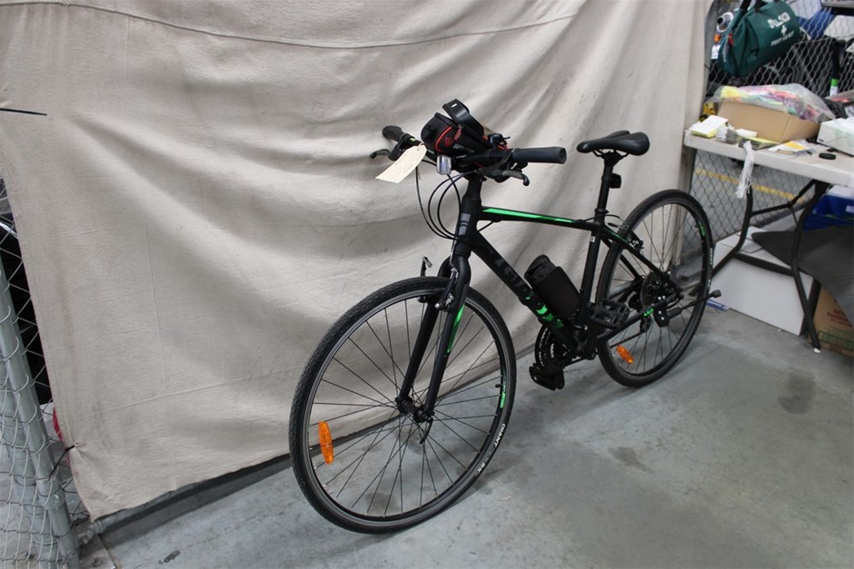 XL Giant Cross Road Bicycle Auction (0089-9057391) | Grays Australia