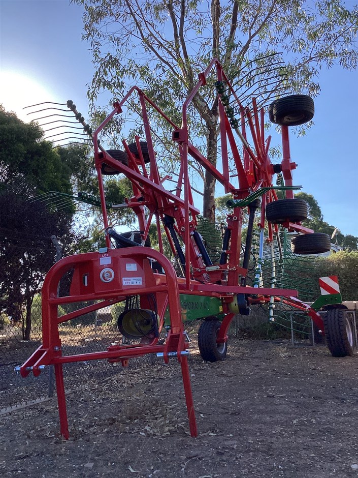 ENOROSSI Enduo 780 Windrow Rotary Hay Rake Auction (0026-3033706 ...