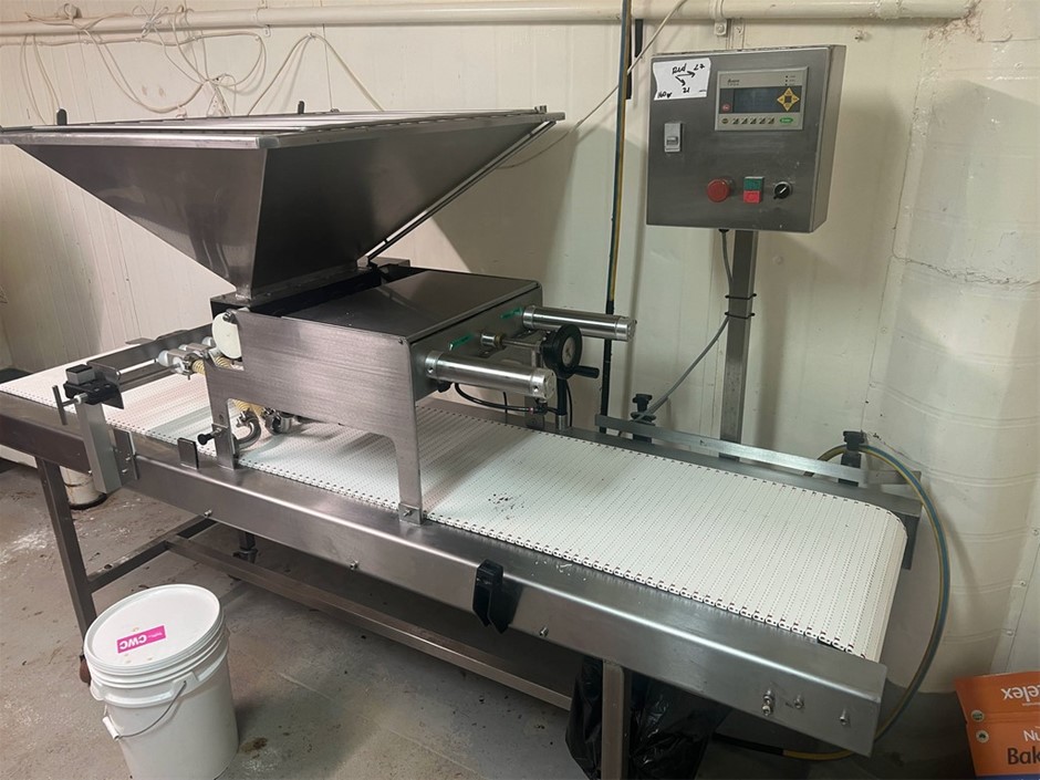 Auto Muffin and Cake & Batter Depositor Auction (0018-5059544) | Grays ...