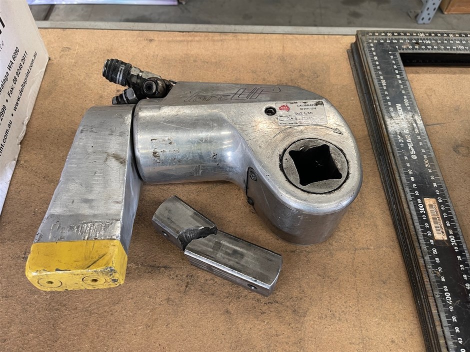 Box Containing Hydraulic Torque Wrench Auction (0076-9058213) | Grays ...