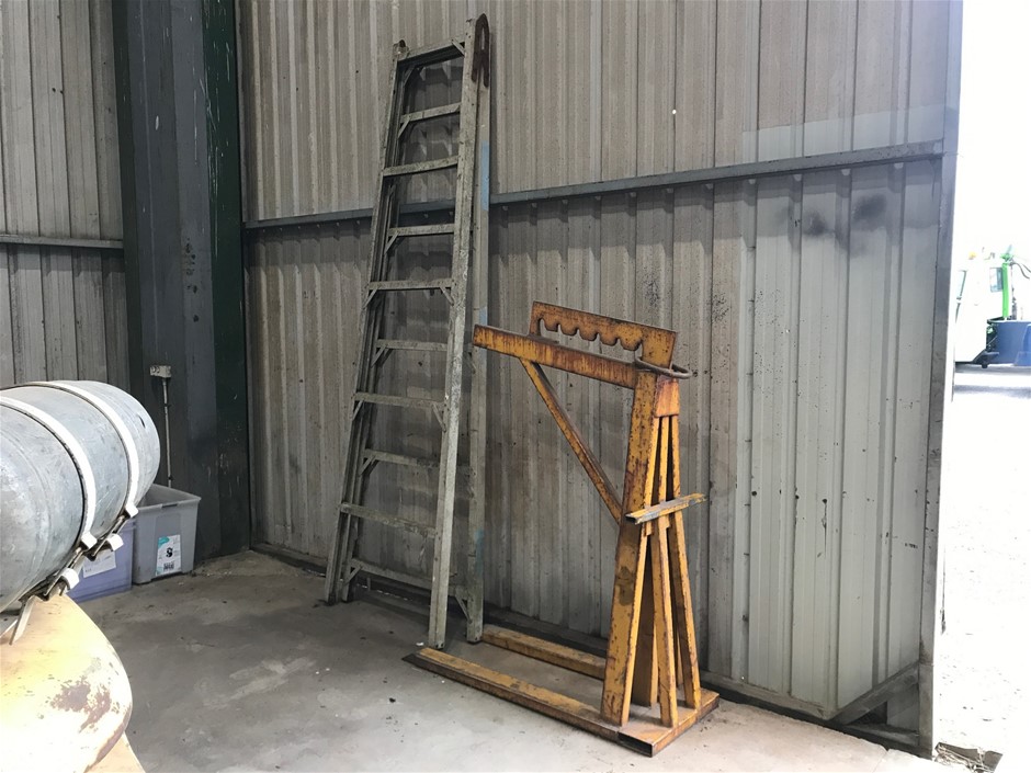 Steel Fabricated Pallet Lifting Attachment Auction (0133-3032825 ...