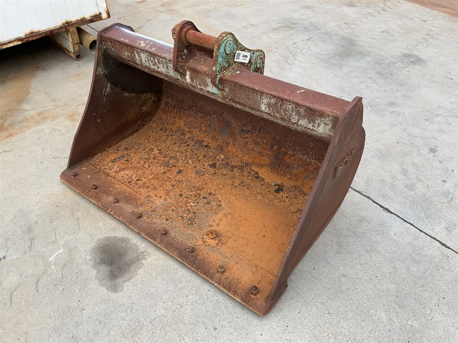 ECH Mud Excavator Bucket Auction (0002-3033190) | Grays Australia