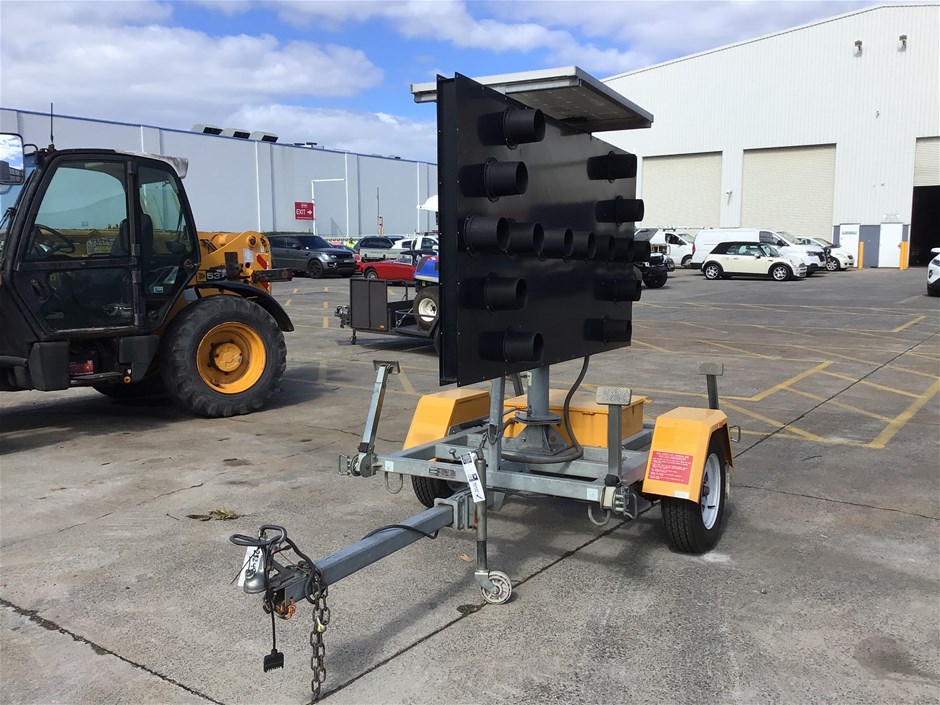 2018 Bartco A/B Arrow Board Trailer Auction (0058-5059598) | Grays ...