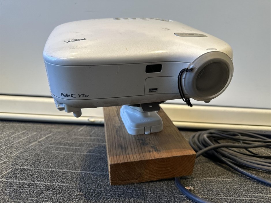 Nec Vt47 Projector Auction (0092-5059426) | Grays Australia