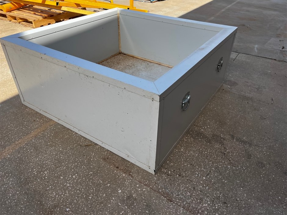 Large Open Top Insulated Panel Esky Auction (0065-5059752) | Grays ...