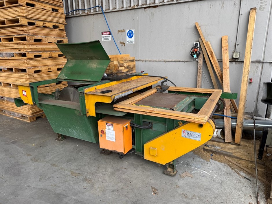 M.A SMITH ENGINEERING Timber Docking Saw Auction (0010-5059757) | Grays ...