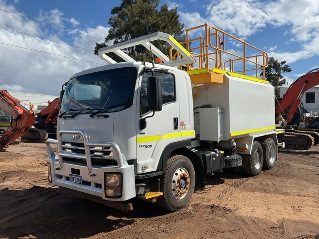 2020 Isuzu FH FVZ 6 x 4 Water Truck Auction (0009-9059463) | Grays ...