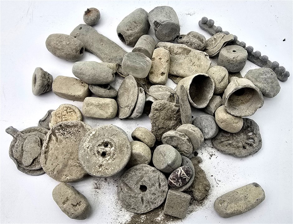 14th CENTURY AND EARLIER MEDIEVAL COLLECTION OF ASSORTED LEAD ITEMS ...