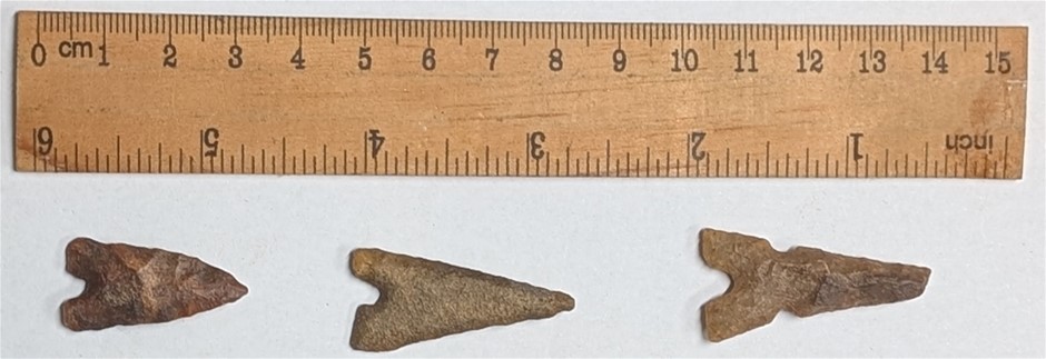 Three 10,000 year old NEOLITHIC Stone Age Arrowheads from Africa ...