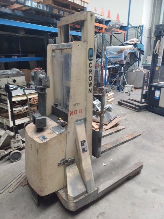 Crown Straddle Fork Auction (0002-5059901) | Grays Australia