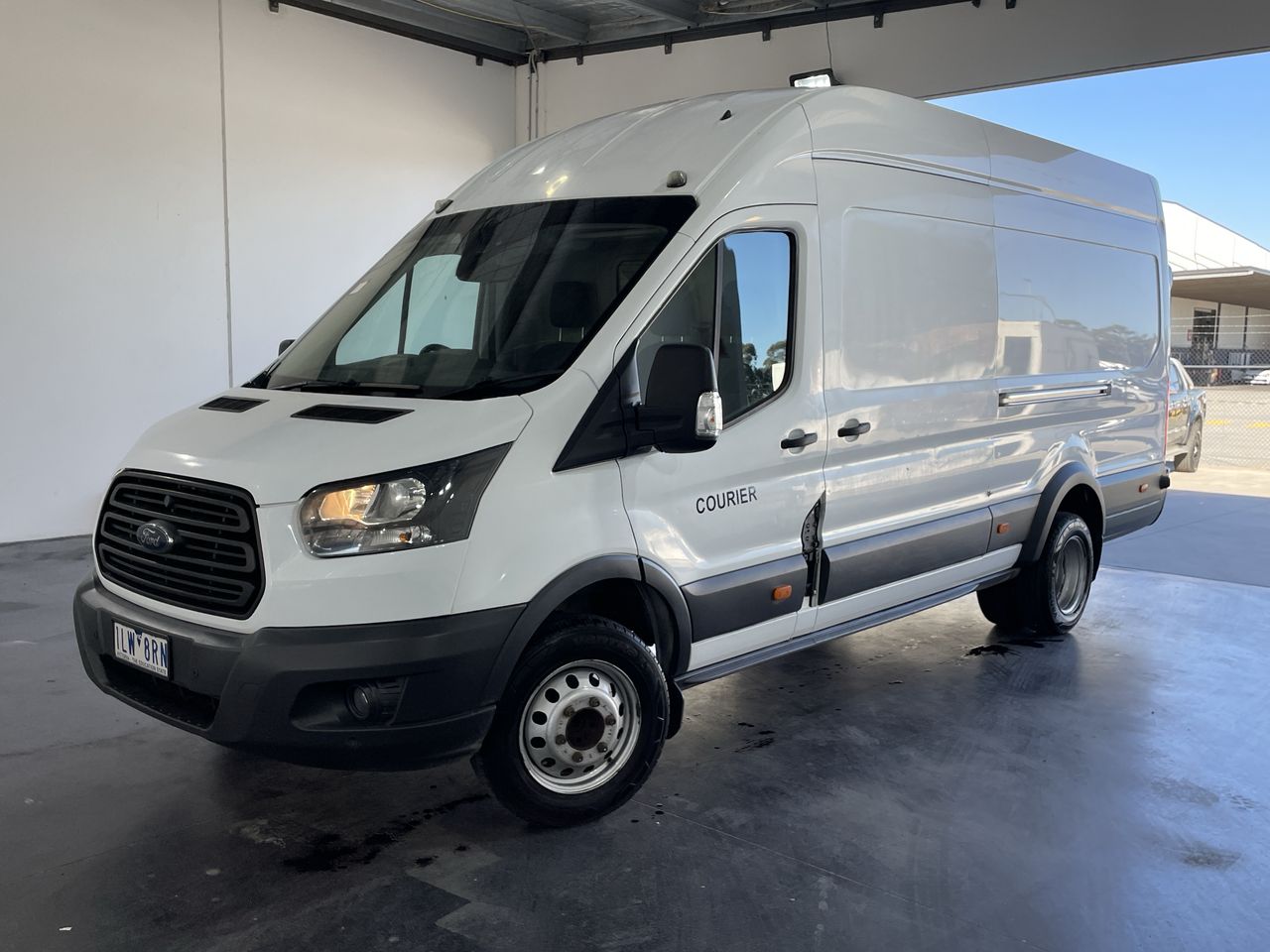 2017 Ford Transit 470E LWB JUMBO H/ROO VO Turbo Diesel Manual Van ...