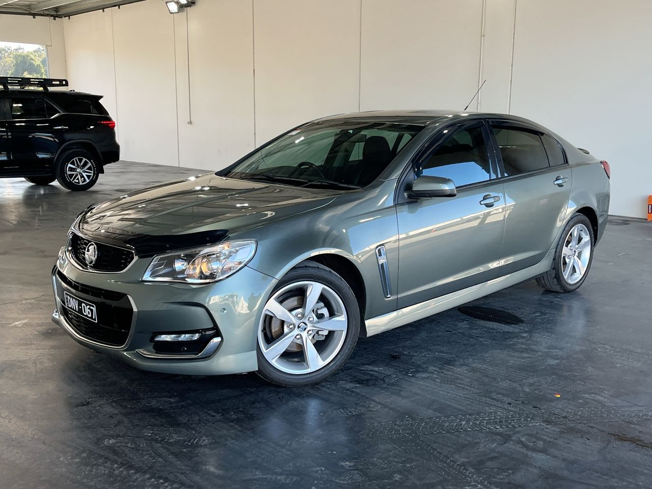 2015 Holden Commodore SV6 VF Automatic Sedan Auction (0001-21049905 ...