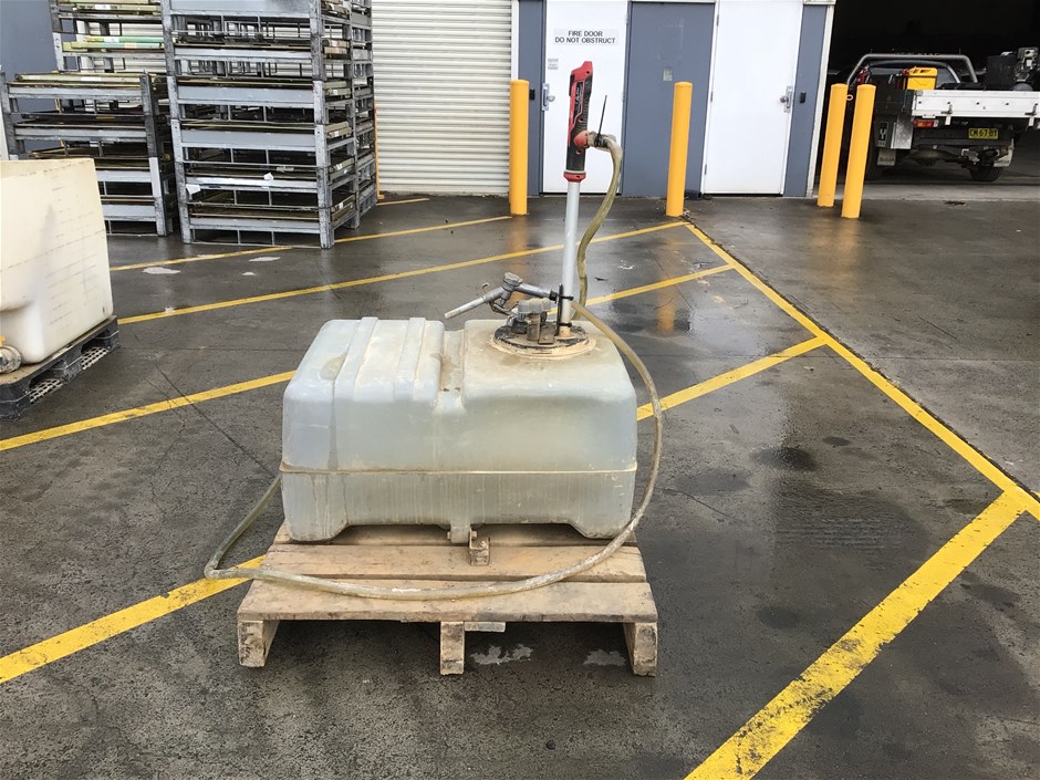 Milwaukee Fuel Tank Auction (0041-5060097) | Grays Australia