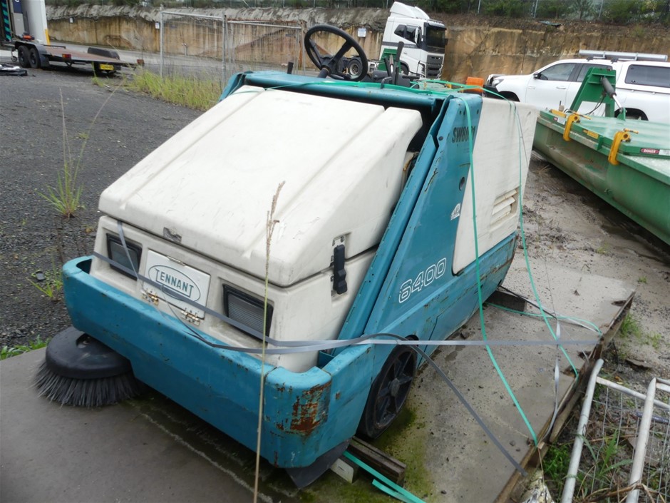 Tennant 6400 / E124125 Power Operated Cleaning Machine Auction (0003 ...