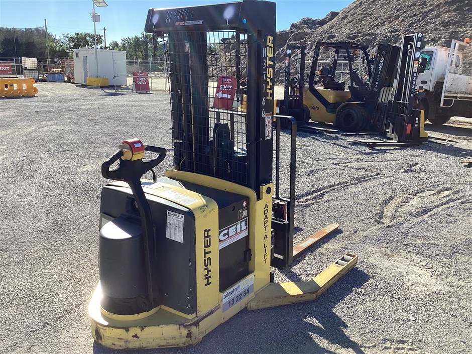 Hyster W302R Walkie Stacker Auction (0565-7057851) | Grays Australia