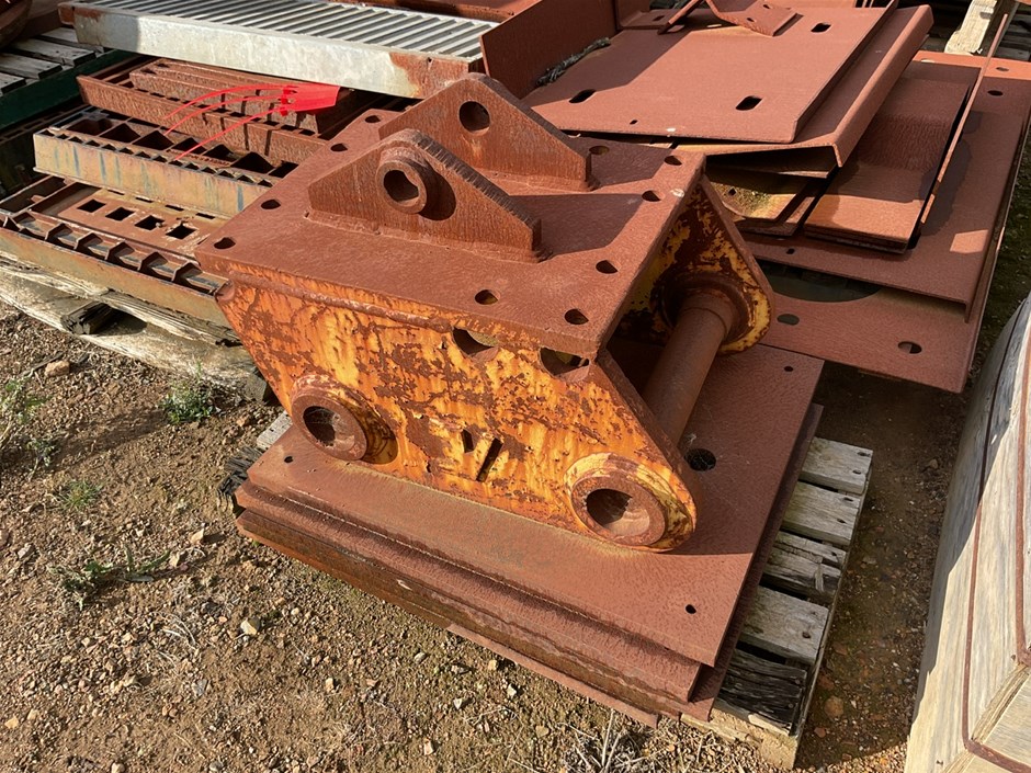 Pallet of Metal Plates & Earthmoving Attachment Auction (0017-3033865 ...