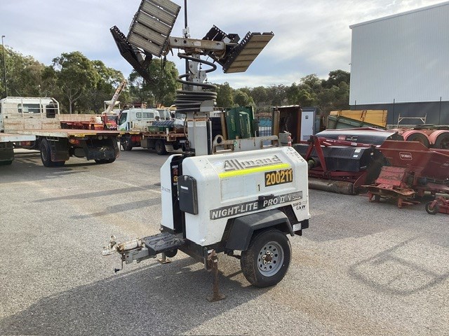 ALLMAND NIGHT-LITE II V Series Single Light Tower Trailer Auction (0001 ...
