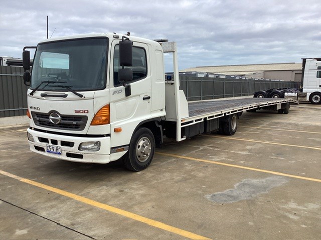 2014 Hino FD 500 3 x Car Carrier Panton Hill Welding Beaver Tail ...