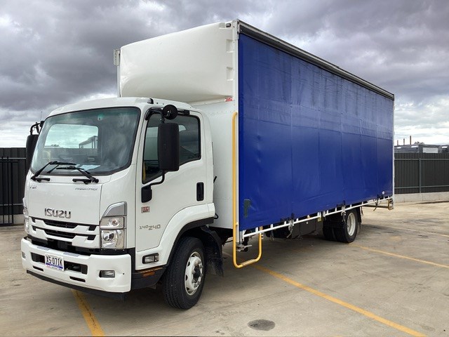2023 Isuzu FSR 140-240 AMT Freight Pack 4 x 2 Curtainsider Rigid Truck ...