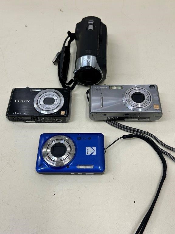 4 x Compact Digital Cameras including Auction (0009-5060241) | Grays ...